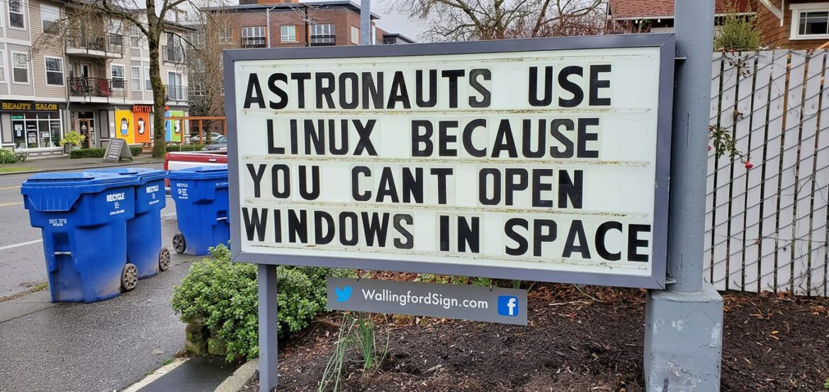 55 Iconic Seattle Gas Station's Signboard With Witty Messages & Funny ...