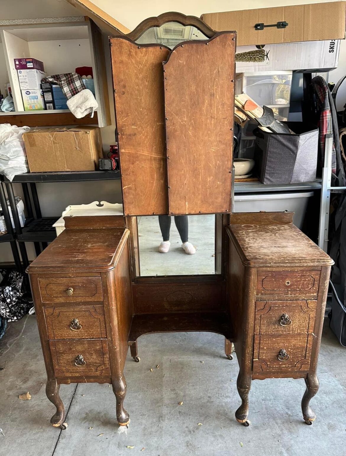 20 Times People Tried Selling Mirrors and Accidentally Became Comedians ...